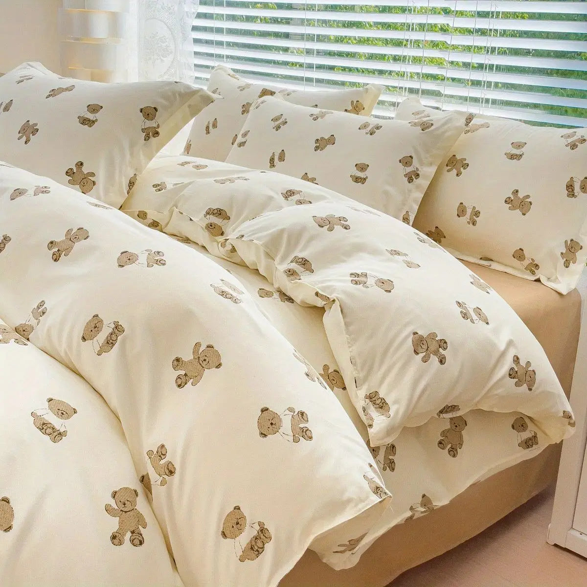 white teddy bear bedding