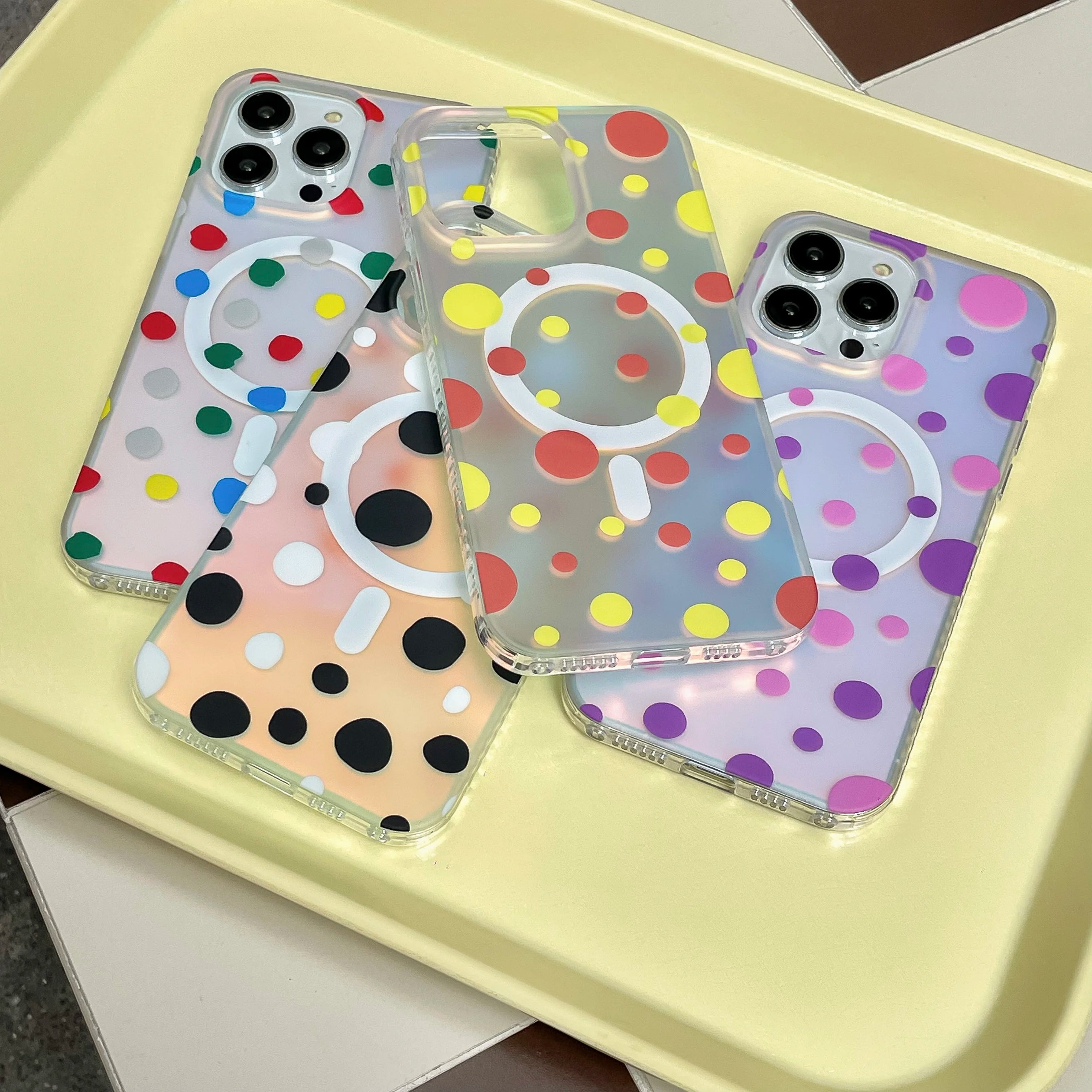 Polka Dot Patterned Magsafe Transparent Phone Cases on Luulla
