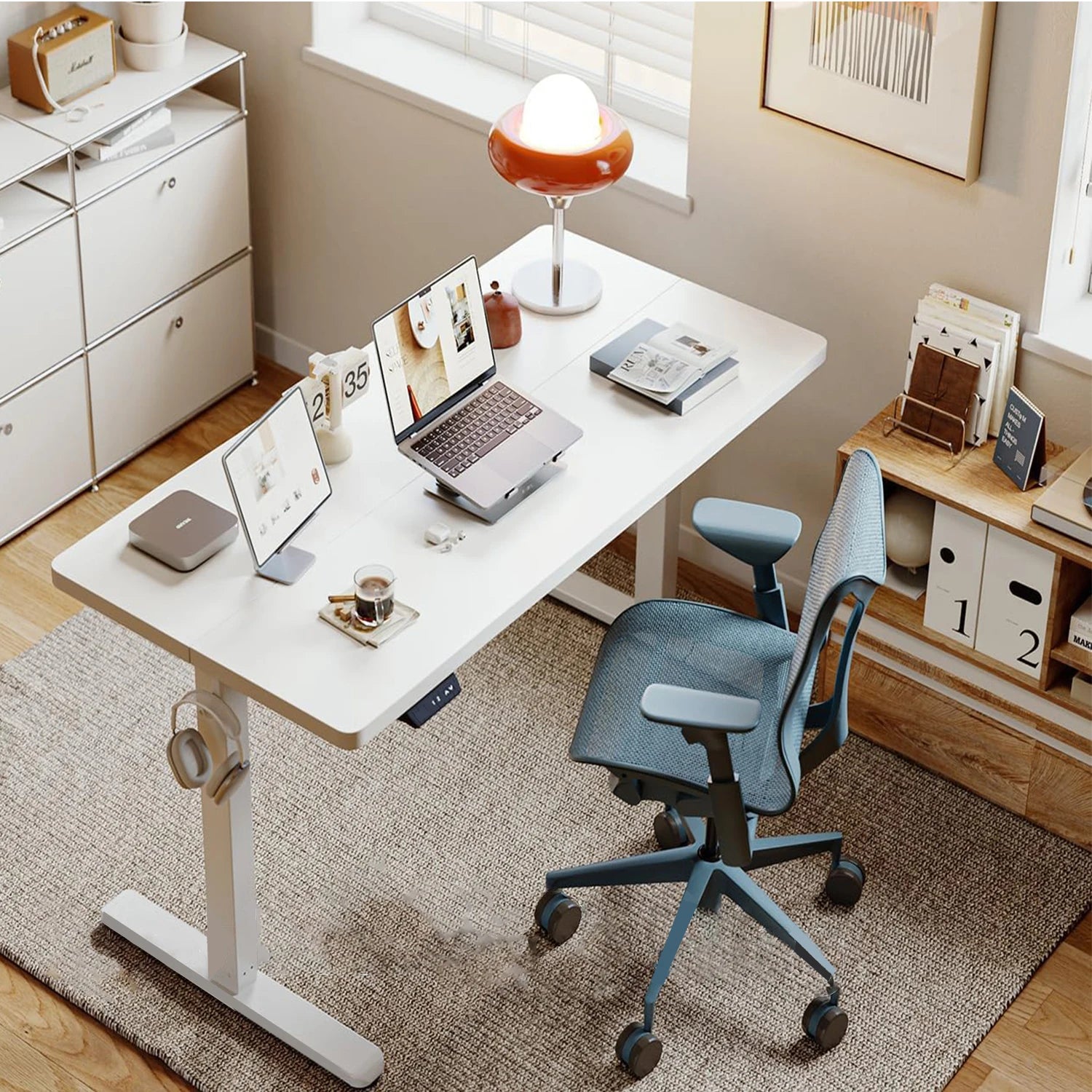 Ergonomic Adjustable Desk With Integrated Cable Management on Luulla